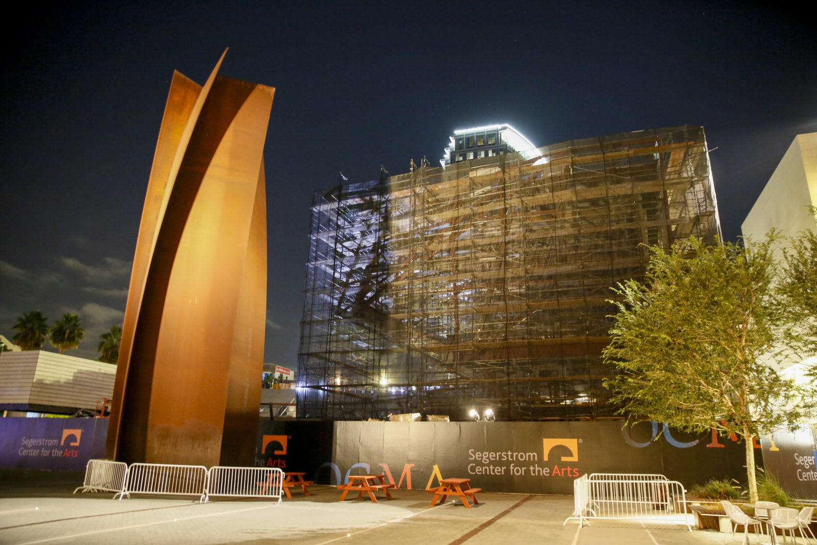 OCMA Hosts its first Art Sense Gala – South Coast Plaza