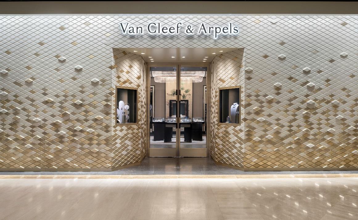Van Cleef & Arpels Unveils a New South Coast Plaza Boutique – South ...